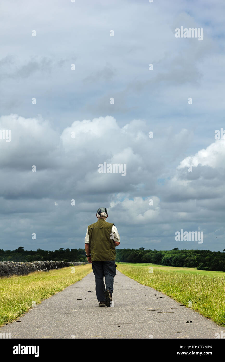 Stepping walk hi-res stock photography and images - Alamy