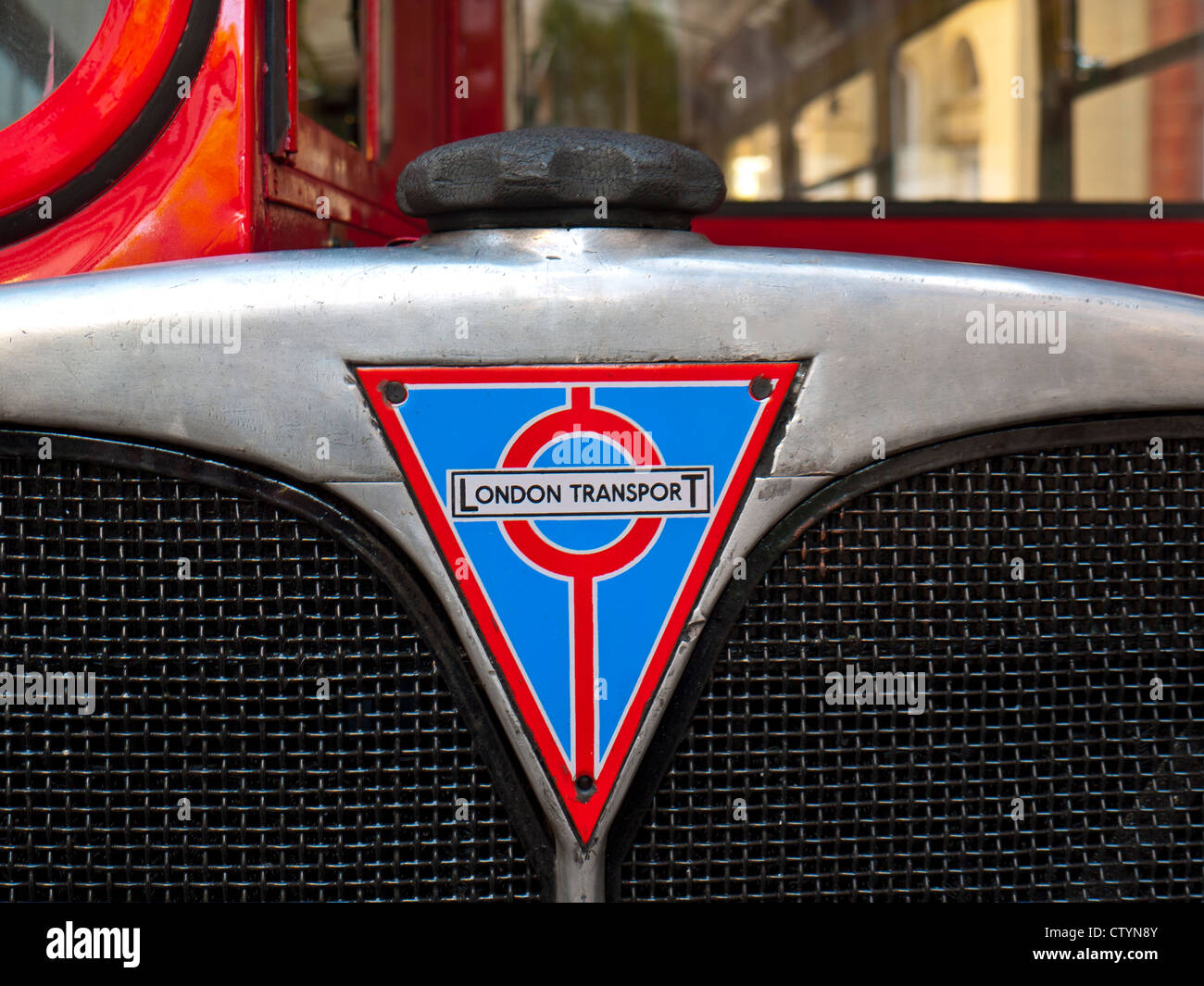 London rt bus hi-res stock photography and images - Alamy