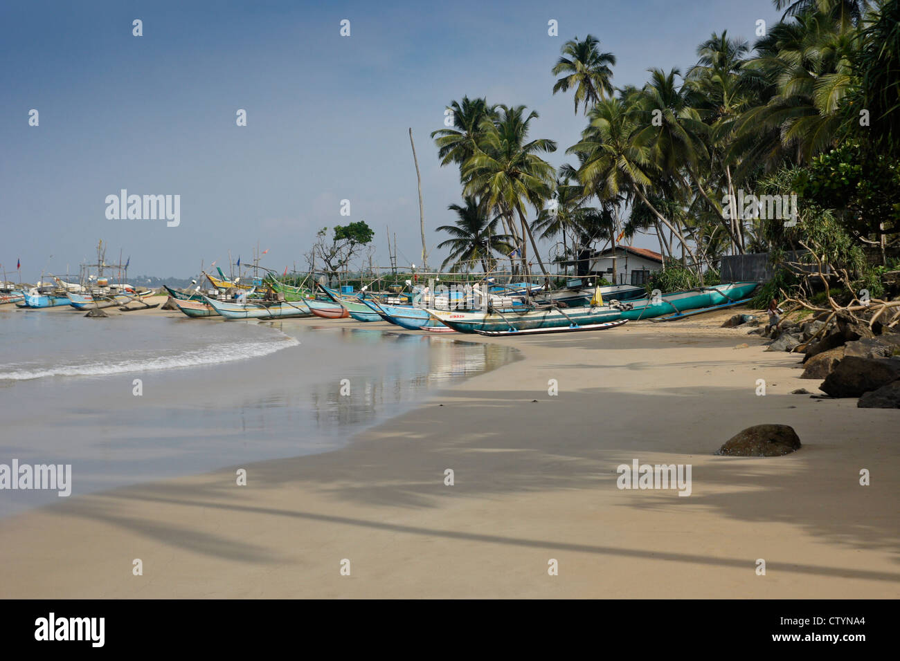 Traditional wooden oruwa fishing boat hi-res stock photography and ...