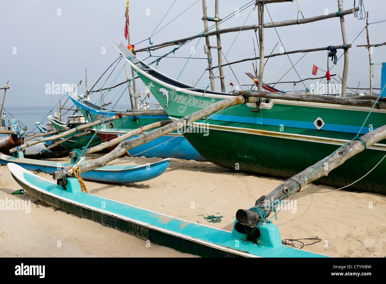 Traditional wooden oruwa fishing boat hi-res stock photography and ...