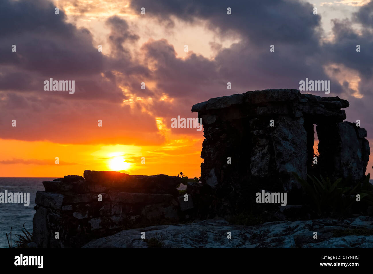 Mayan yucatan temple sunrise hi-res stock photography and images - Alamy