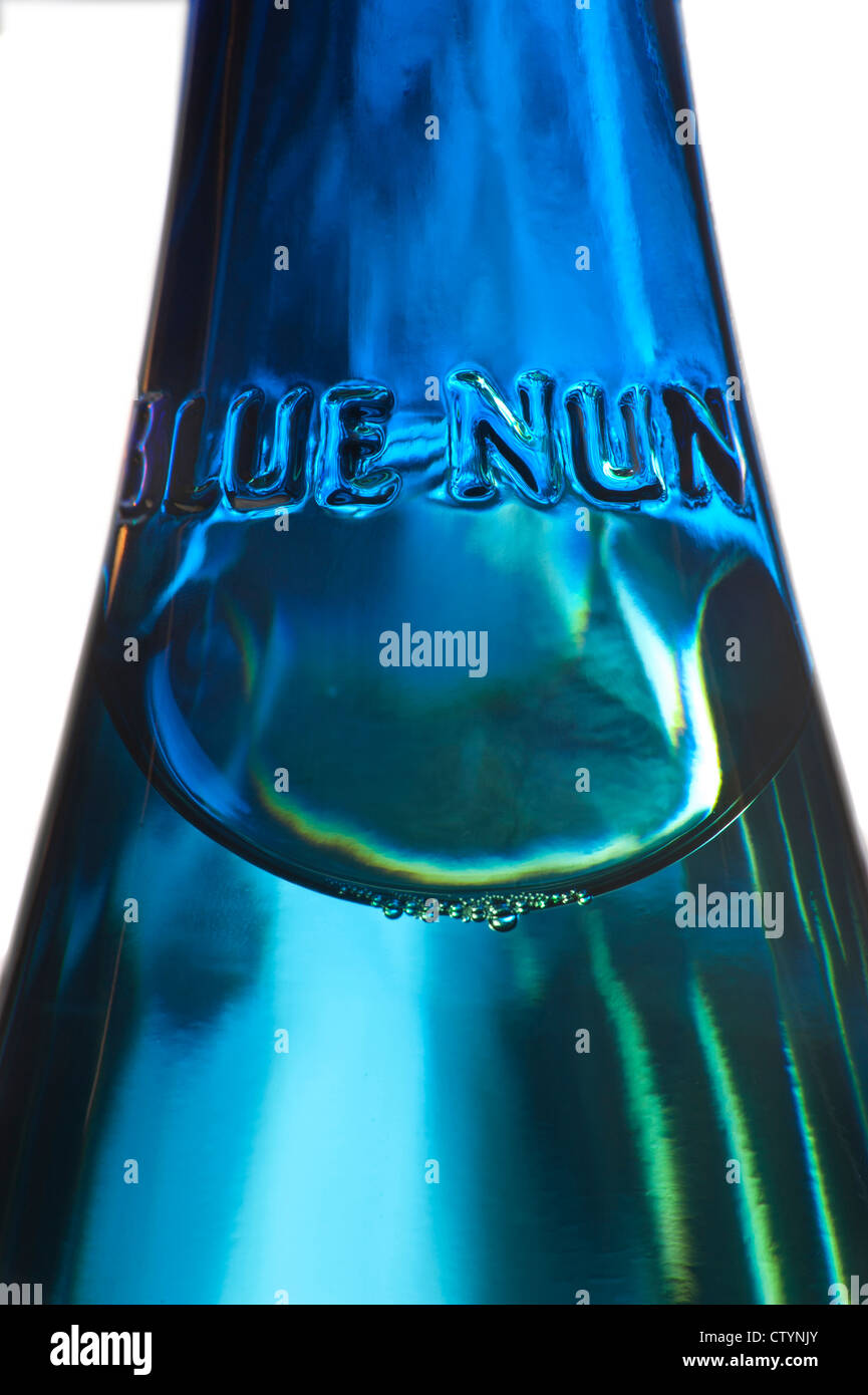 Blue nun wine label hi-res stock photography and images - Alamy