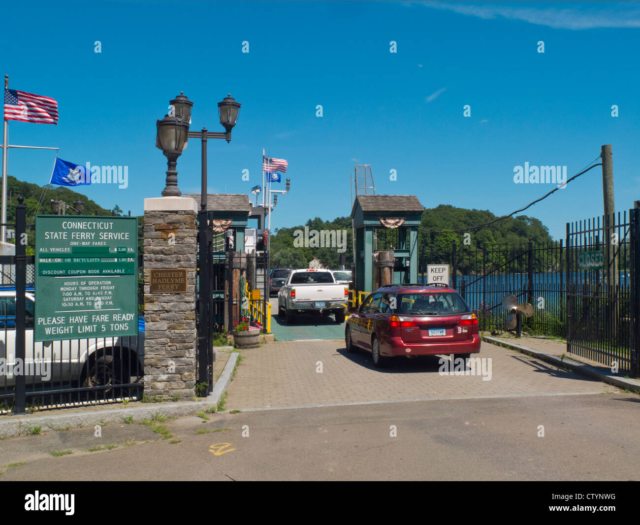 Chester hadlyme ferry hi-res stock photography and images - Alamy
