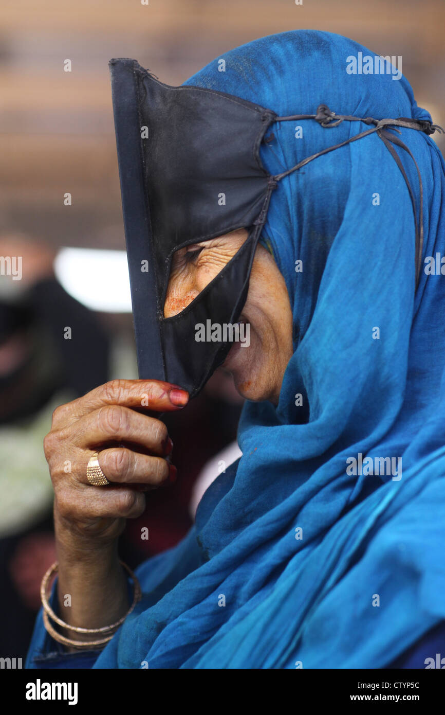 Islamic woman wearing traditional mask Stock Photo - Alamy