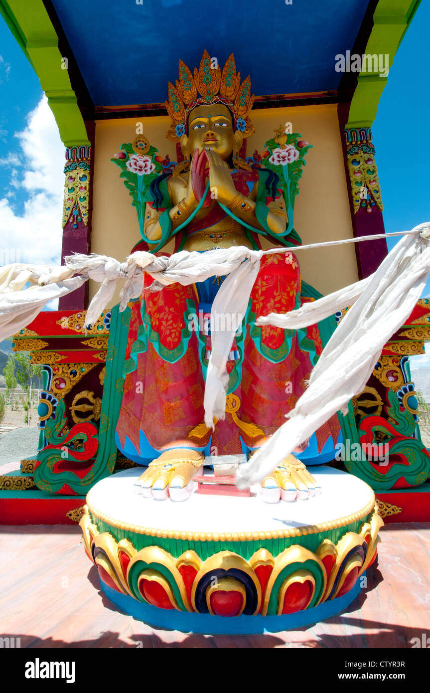Brightly painted buddha statue hi-res stock photography and images - Alamy