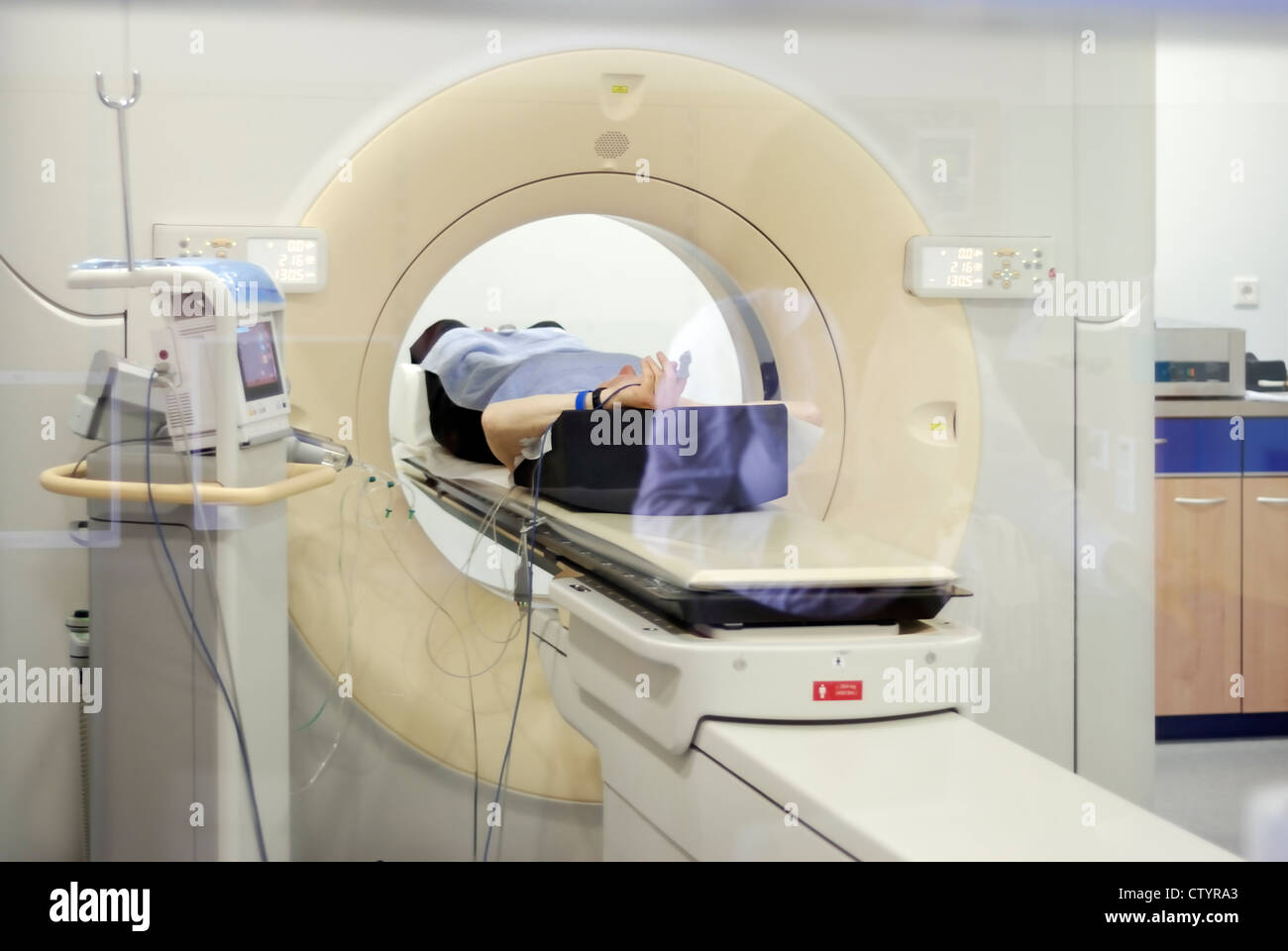 Full body scan mri hi-res stock photography and images - Alamy