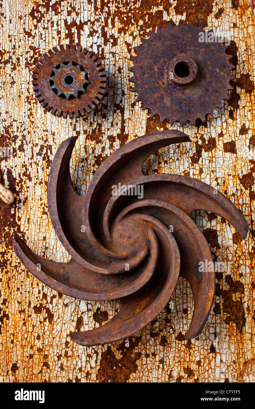 Old rusted gears hi-res stock photography and images - Alamy