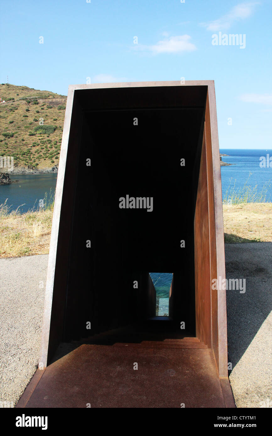 Walter benjamin monument in portbou hi-res stock photography and images ...