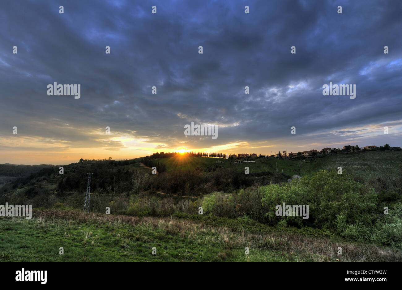 The sunset - sunrise in the vineyards of Tuscany countryside, Italy ...