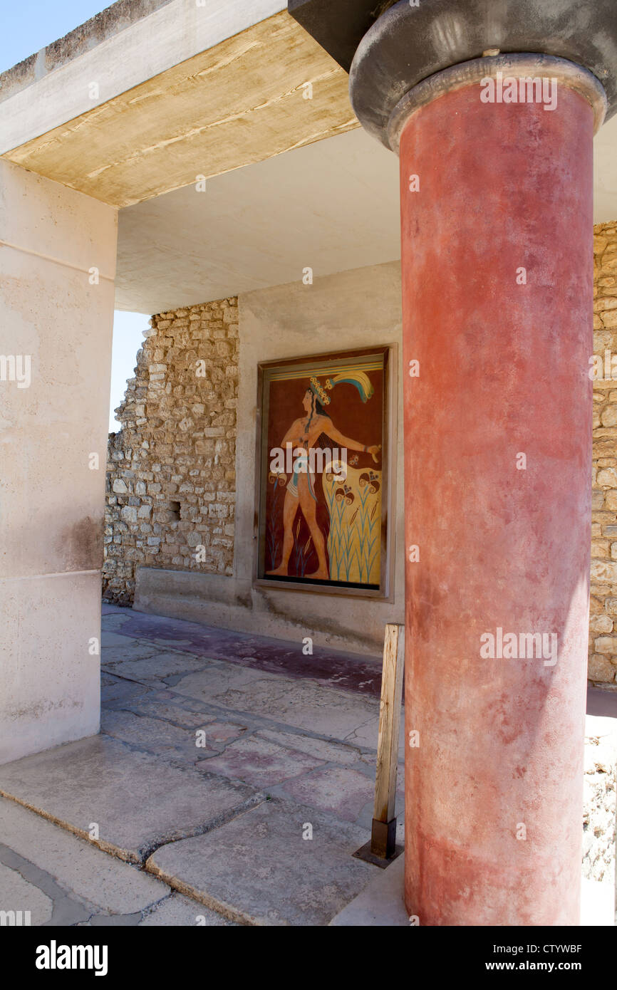 Prince of lilies or Priest-king Relief knossos Stock Photo - Alamy