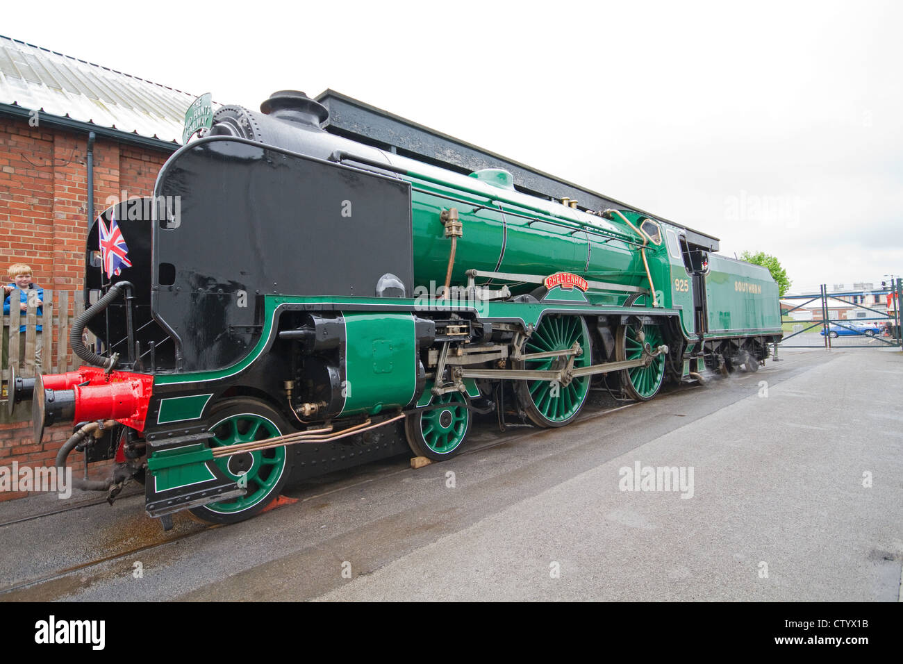 Cheltenham 925 Mid Hants railway watercress line steam locomotive at ...