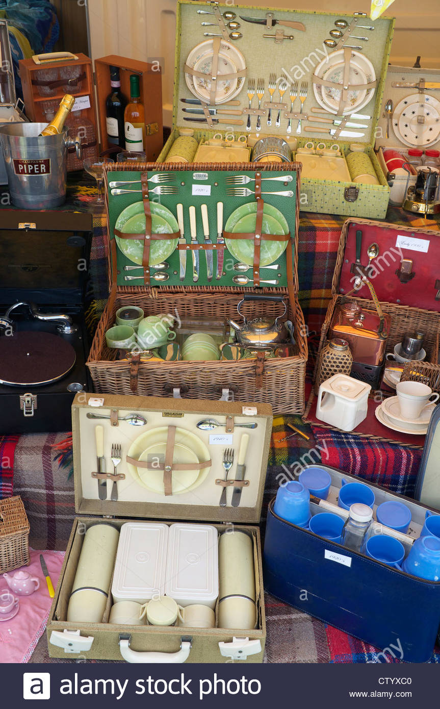 Vintage Picnic Set High Resolution Stock Photography and Images - Alamy