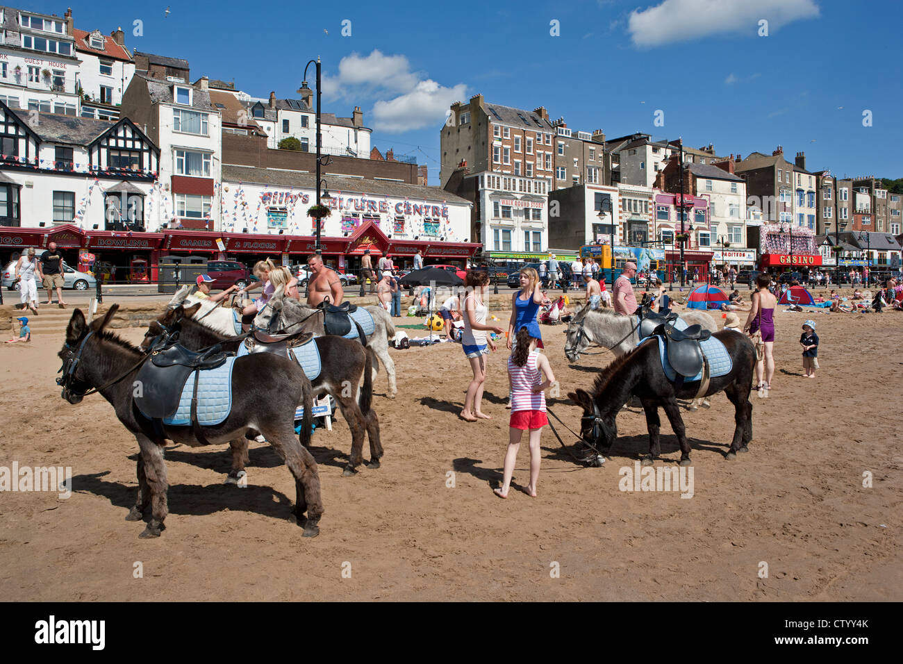 Seaside holiday hi-res stock photography and images - Alamy
