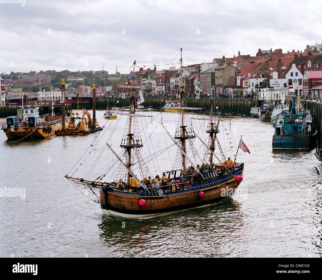 Captain cooks ship endeavour hi-res stock photography and images - Alamy