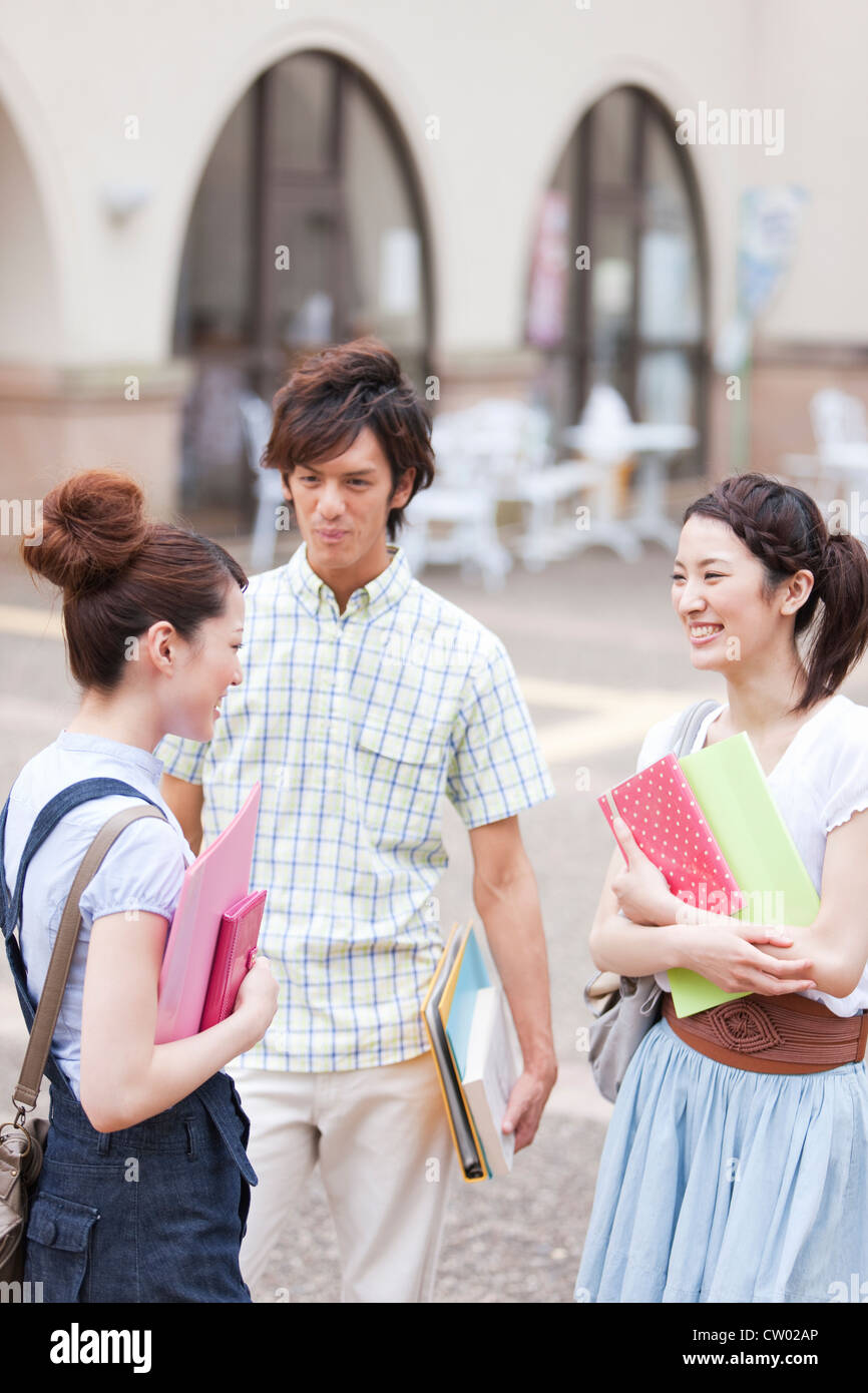 University students talking Stock Photo - Alamy