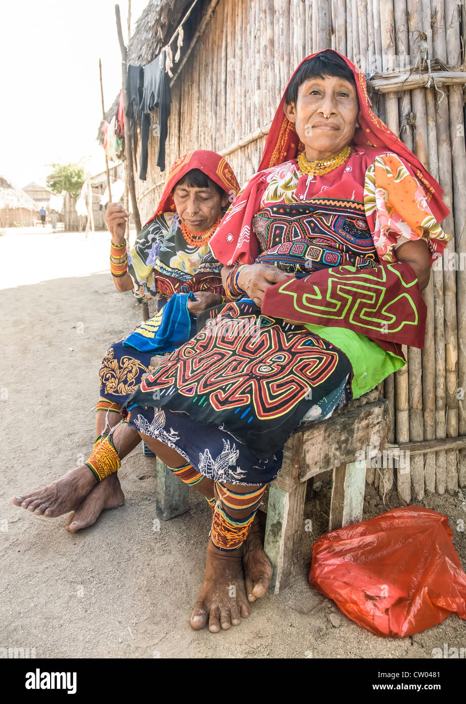Kuna Indians of the San Blas Islands off the coast of Panama Stock ...