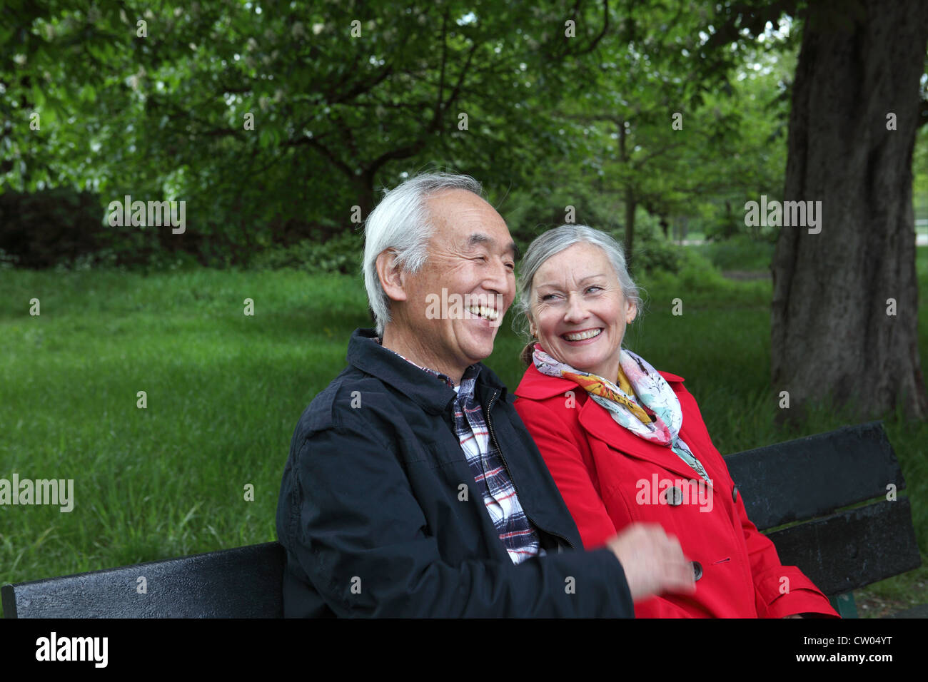 Two older men on bench hi-res stock photography and images - Alamy