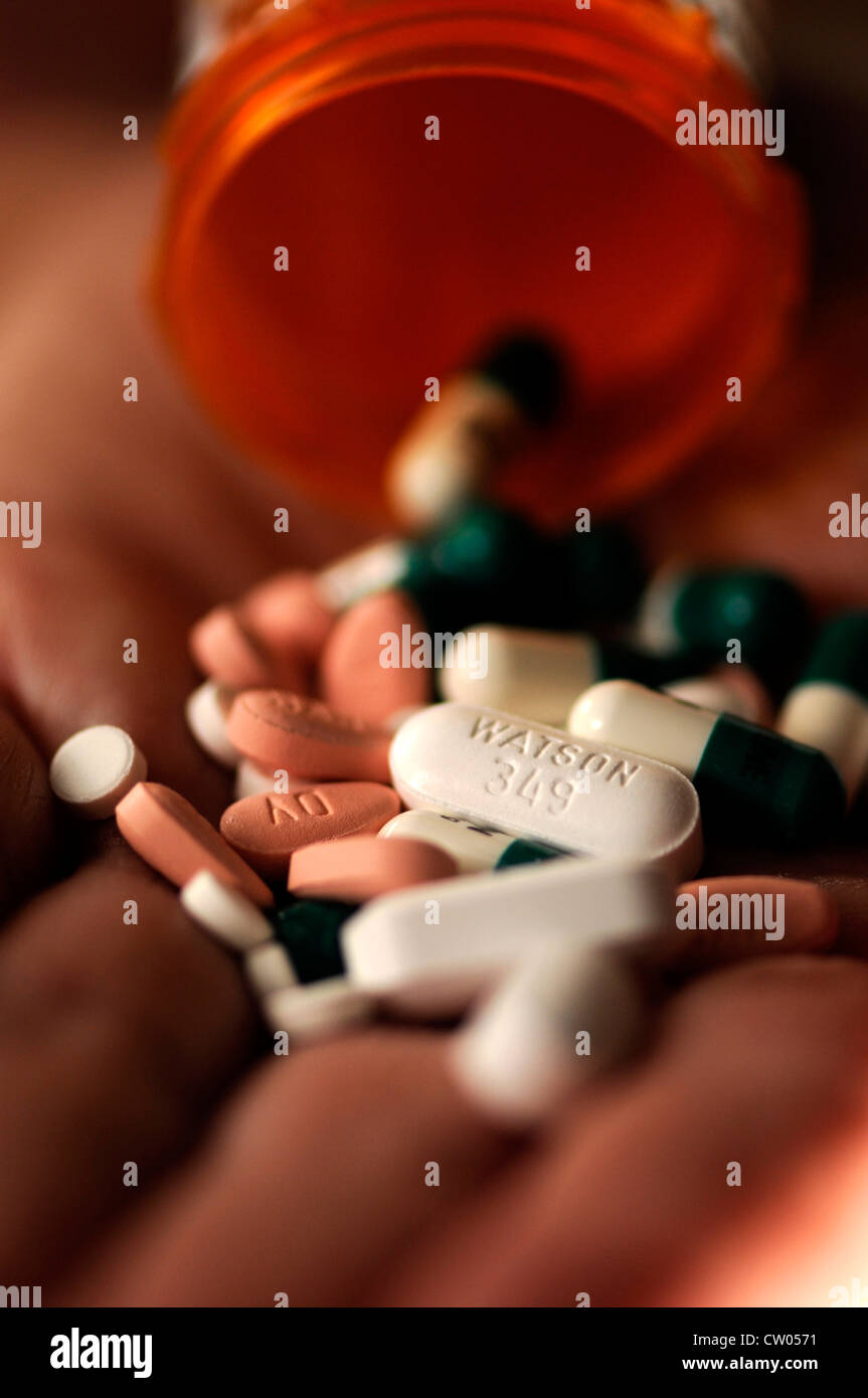 Prescription medications taken by a patient with polycystic kidney ...