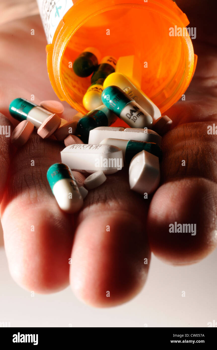 Prescription medications taken by a patient with polycystic kidney ...