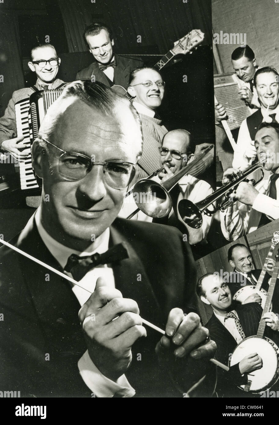 Big ben banjo band hi-res stock photography and images - Alamy