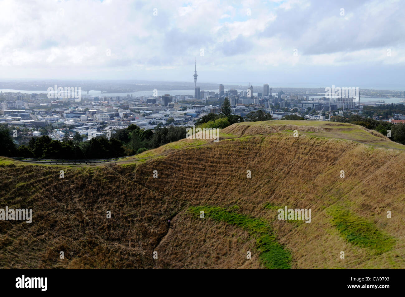 Auckland city skyline from Mount Eden, the highest dormant volcanic ...