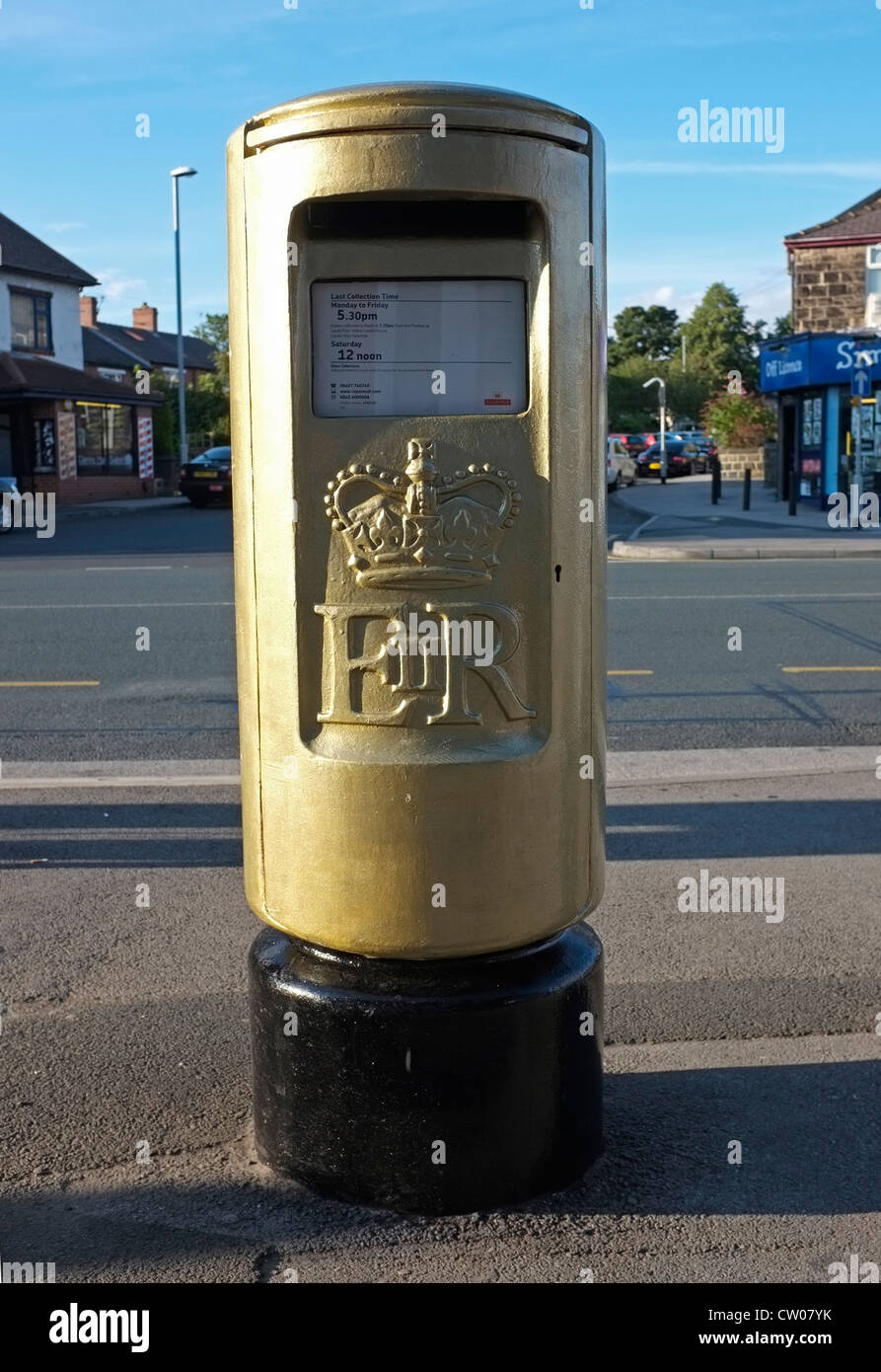Alistair brownlee gold post box hi-res stock photography and images - Alamy