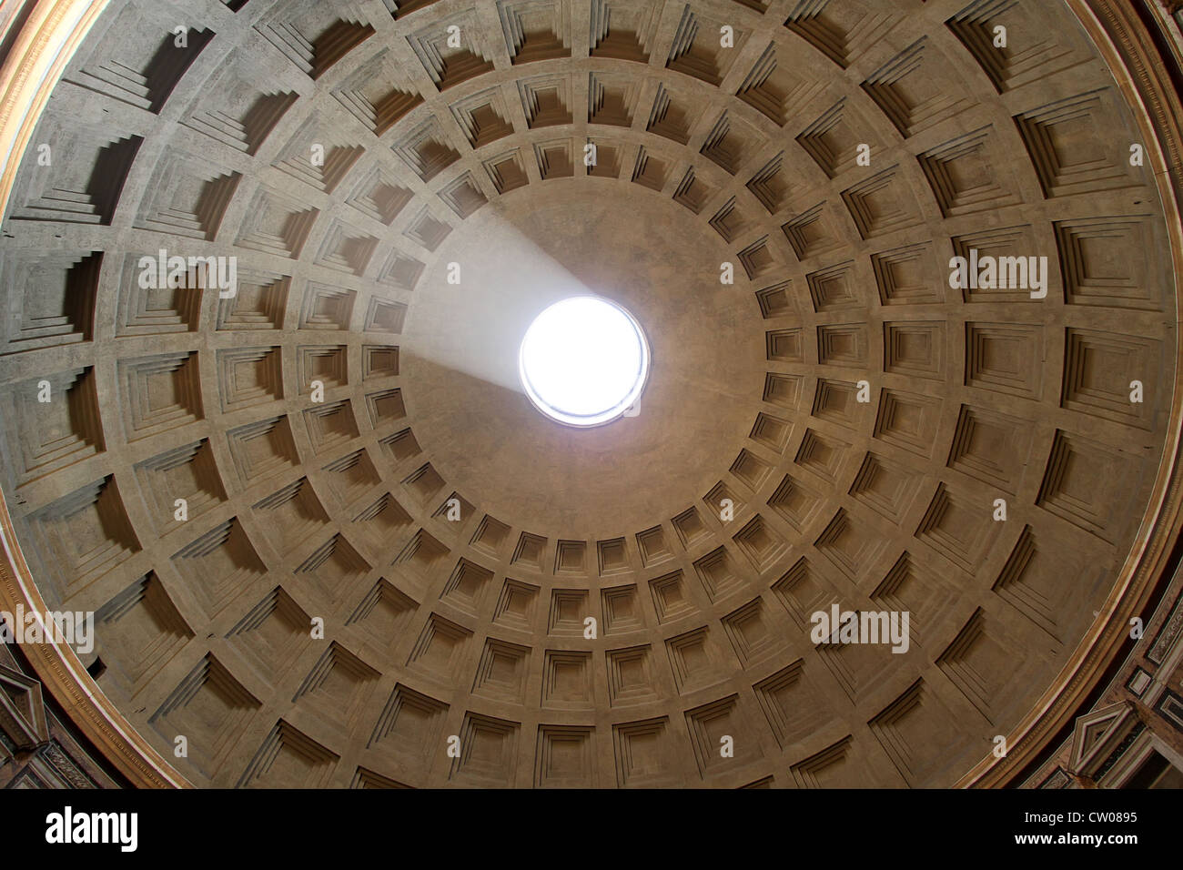 Italy rome pantheon dome skylight hi-res stock photography and images ...