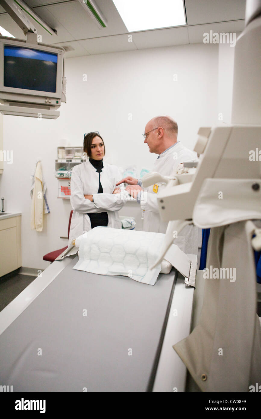 Radiologist and assistant Stock Photo - Alamy