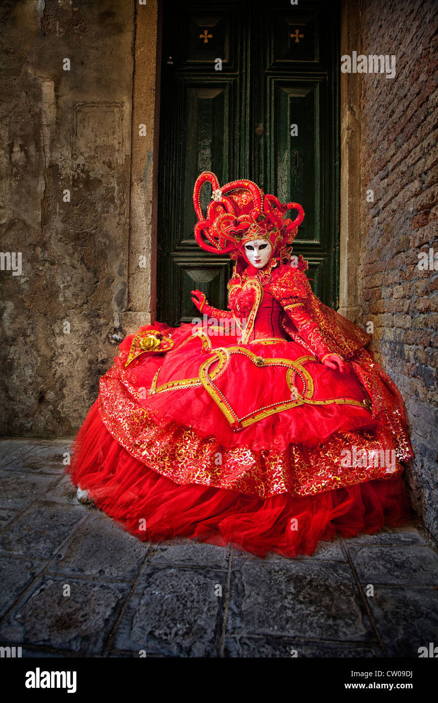 Venice carnival costume mask hi-res stock photography and images - Alamy