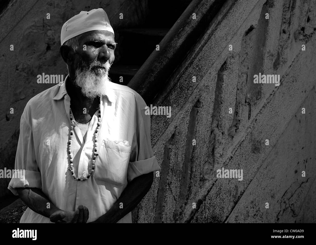 Blind man in India Stock Photo - Alamy