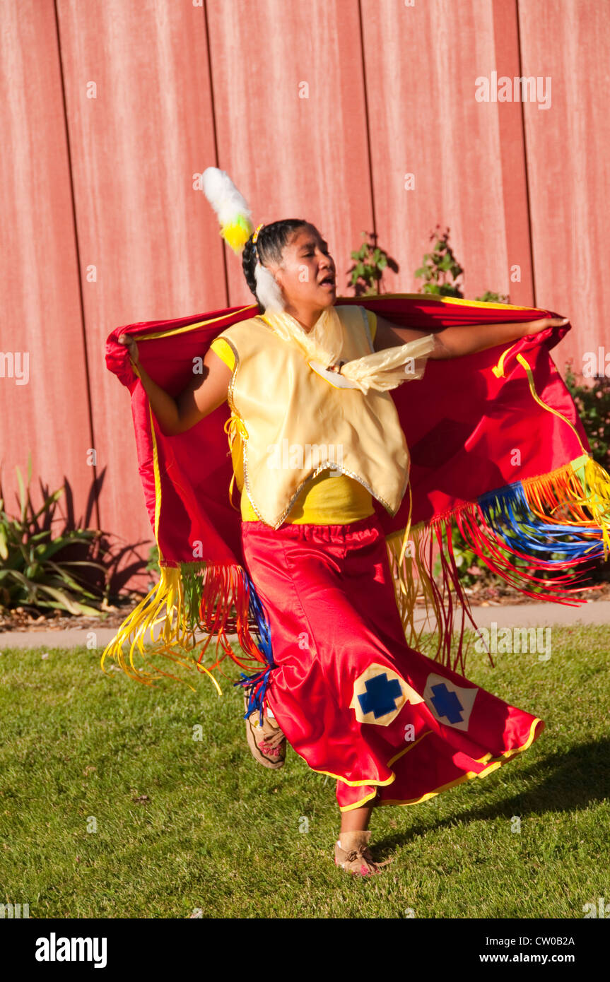 USA Utah, Paiute Indian Native American children dance at Frontier ...
