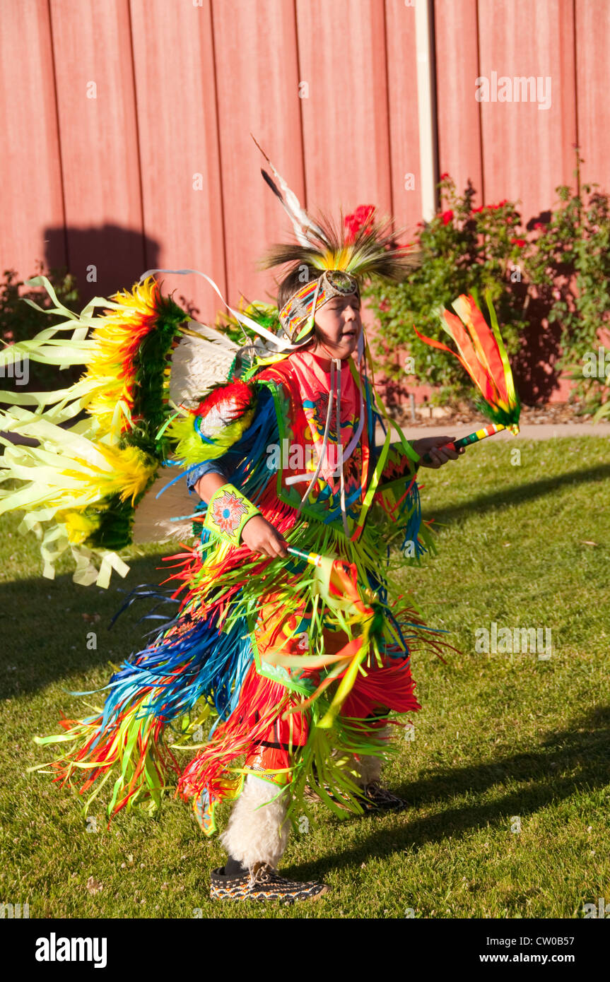 USA Utah, Paiute Indian Native American children dance at Frontier ...