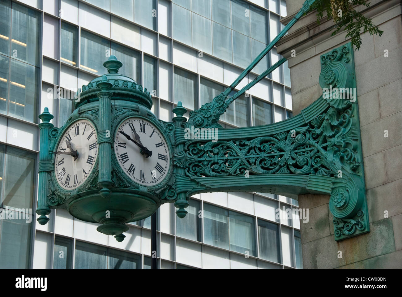 Chicago macy’s clock hi-res stock photography and images - Alamy