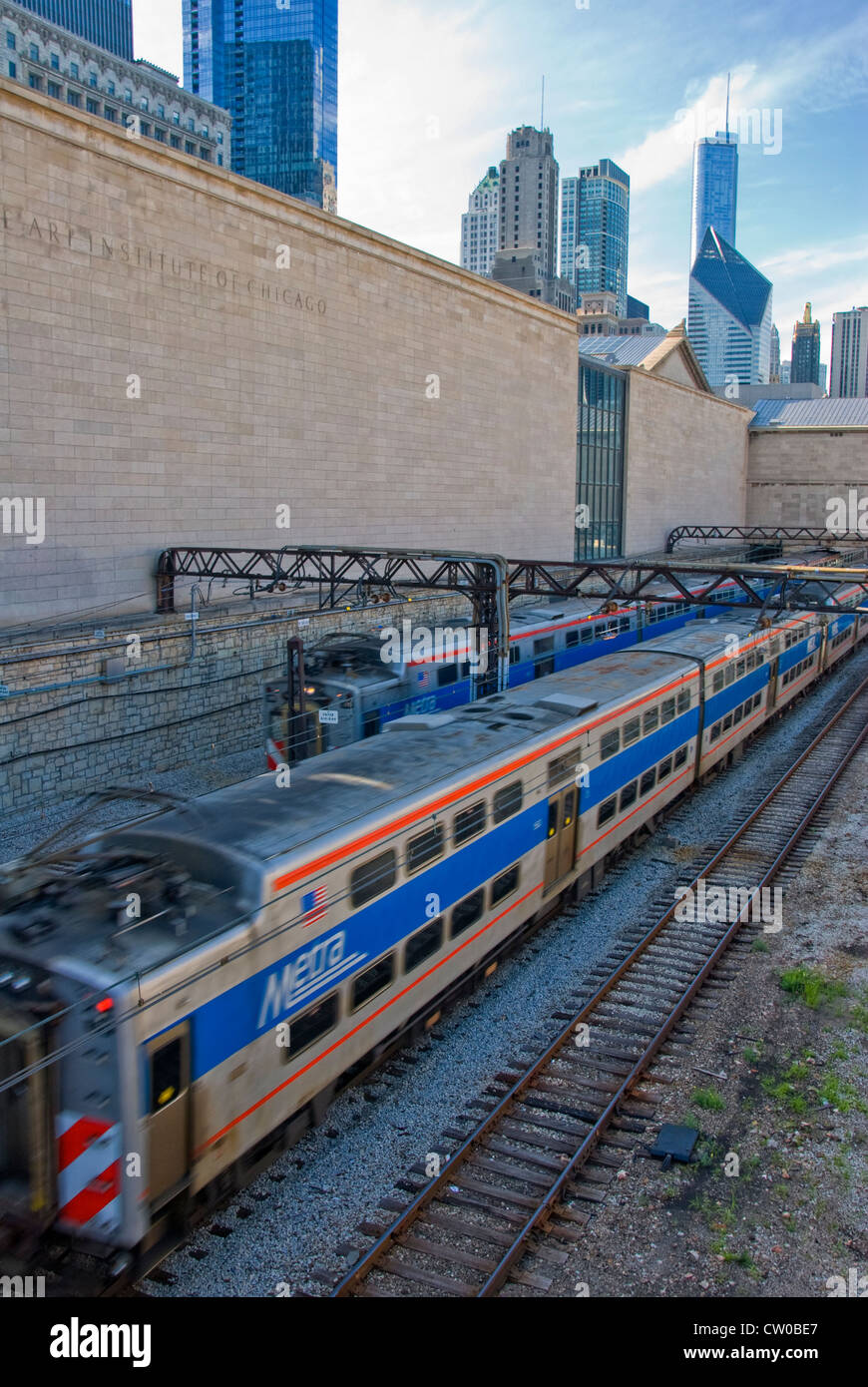 Chicago metra commuter trains hi-res stock photography and images - Alamy