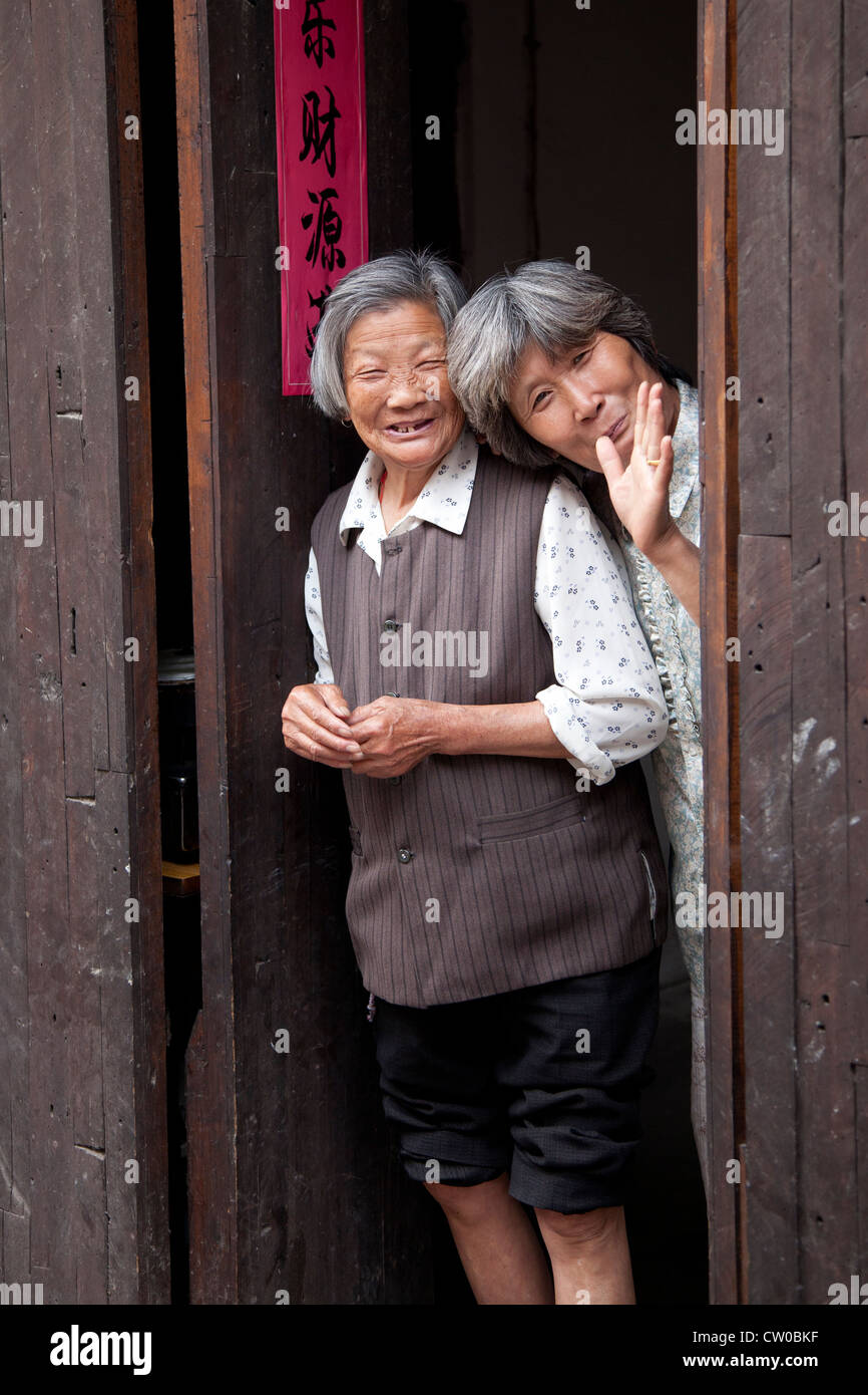 two friendly chinese women Stock Photo - Alamy