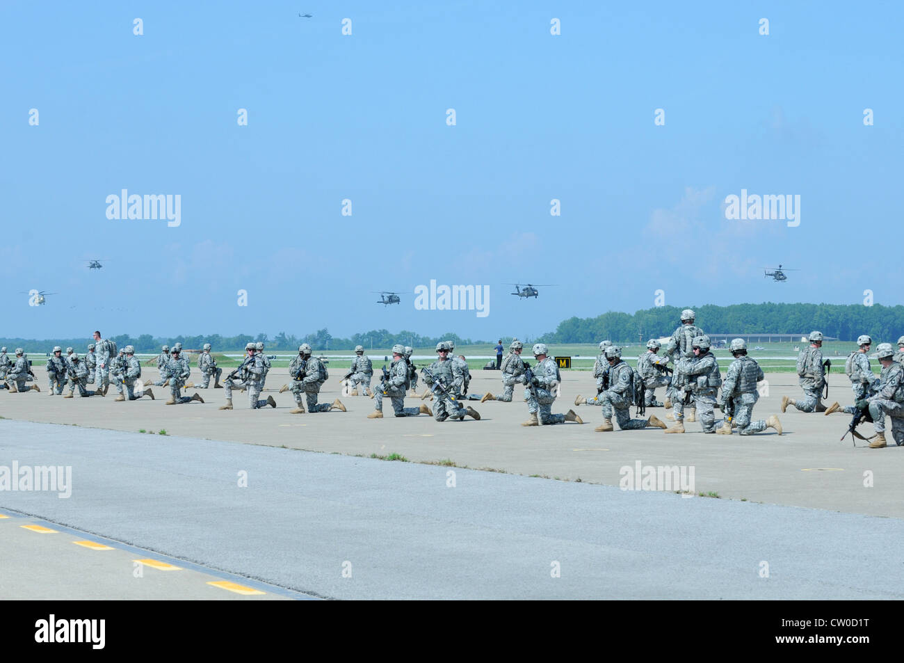 Fort Campbell Soldiers take a knee as five types of aircraft fly ...