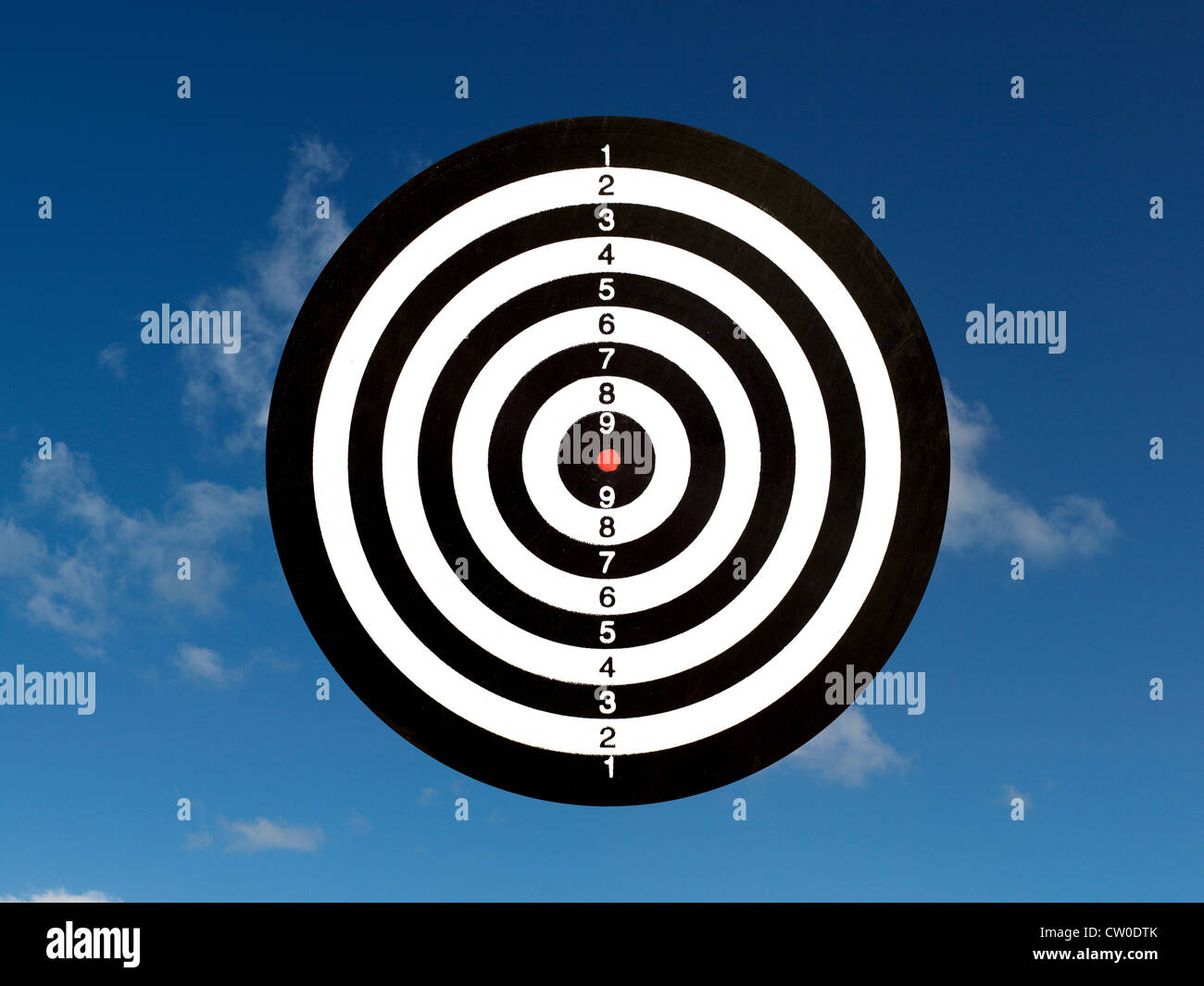 Cutout target isolated red hi-res stock photography and images - Alamy