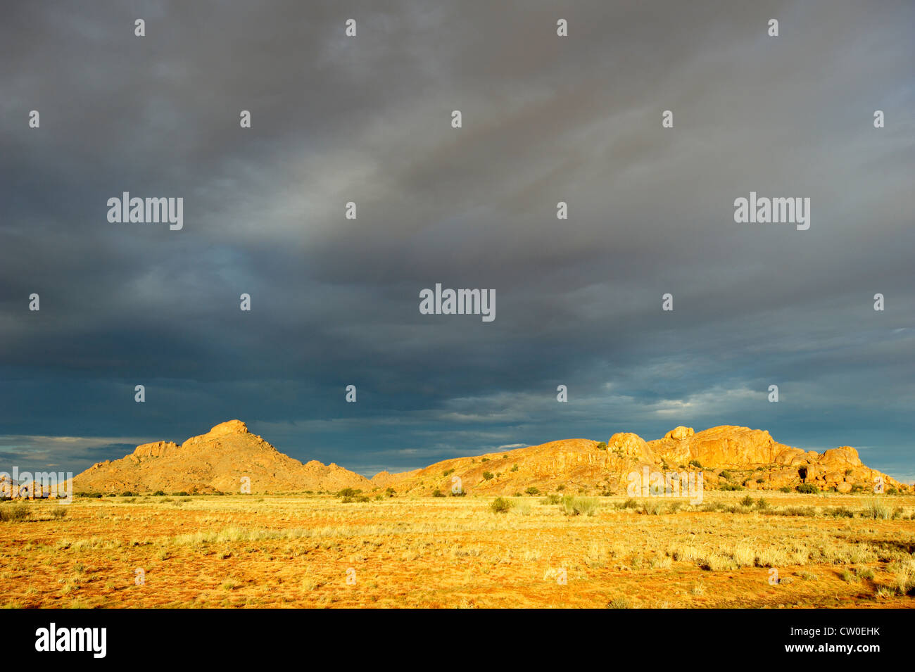 Dramatic rocky outcrops hi-res stock photography and images - Alamy