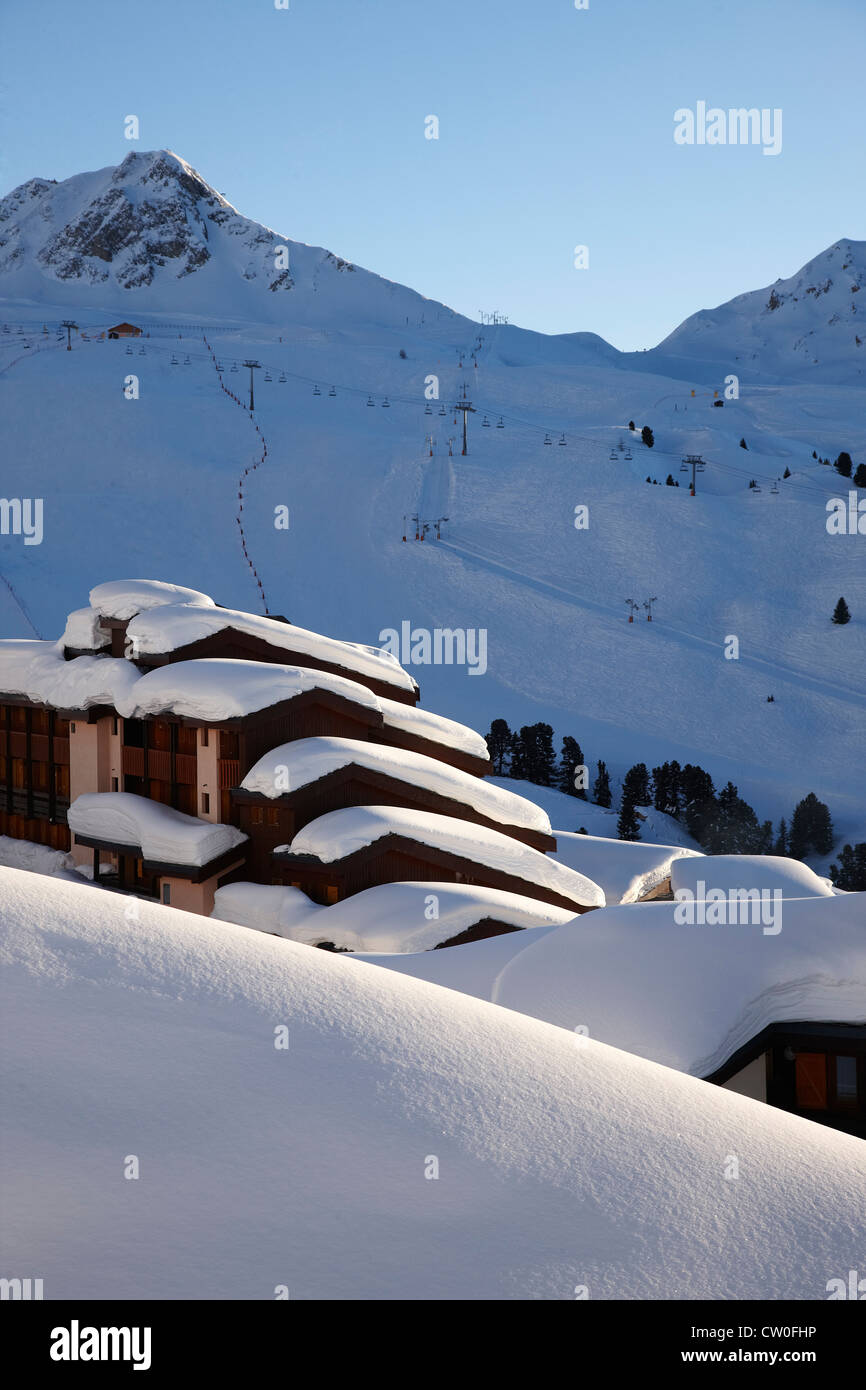 Vertical exterior building snowy hi-res stock photography and images ...