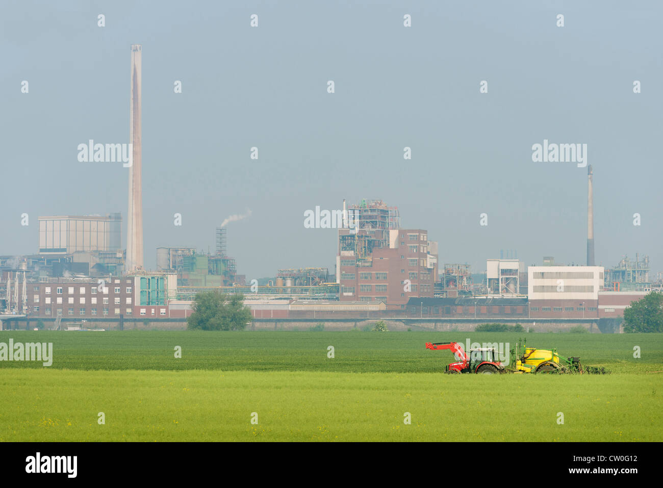 Countryside and industrial contrast hi-res stock photography and images ...