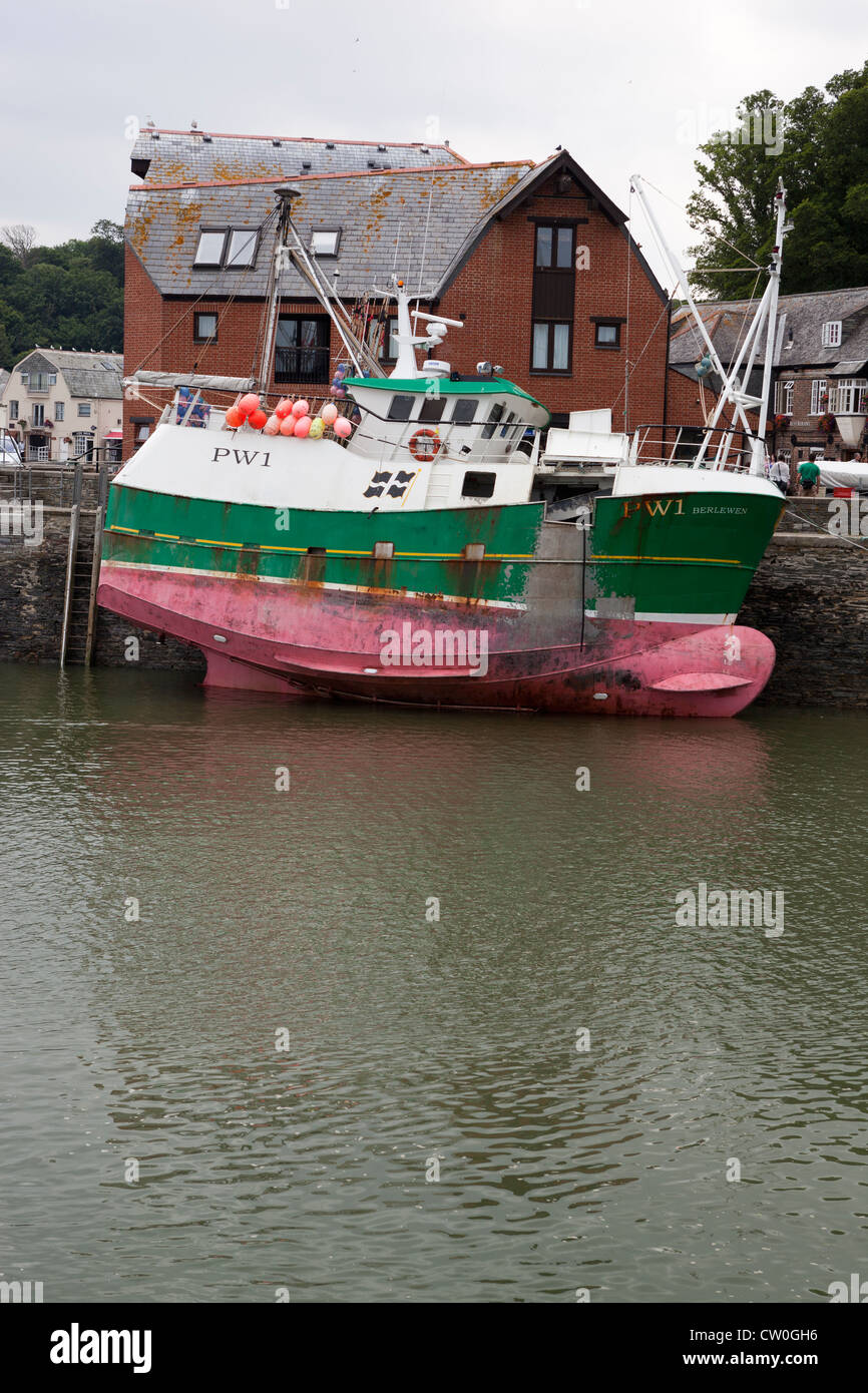 Padstow harbour fishing boat hi-res stock photography and images - Alamy