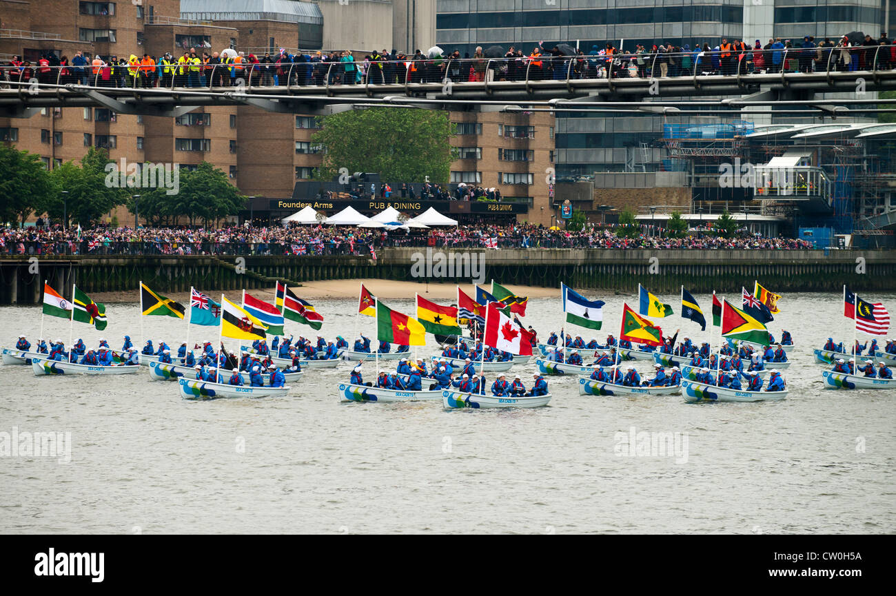 Jubilee pageant hi-res stock photography and images - Alamy