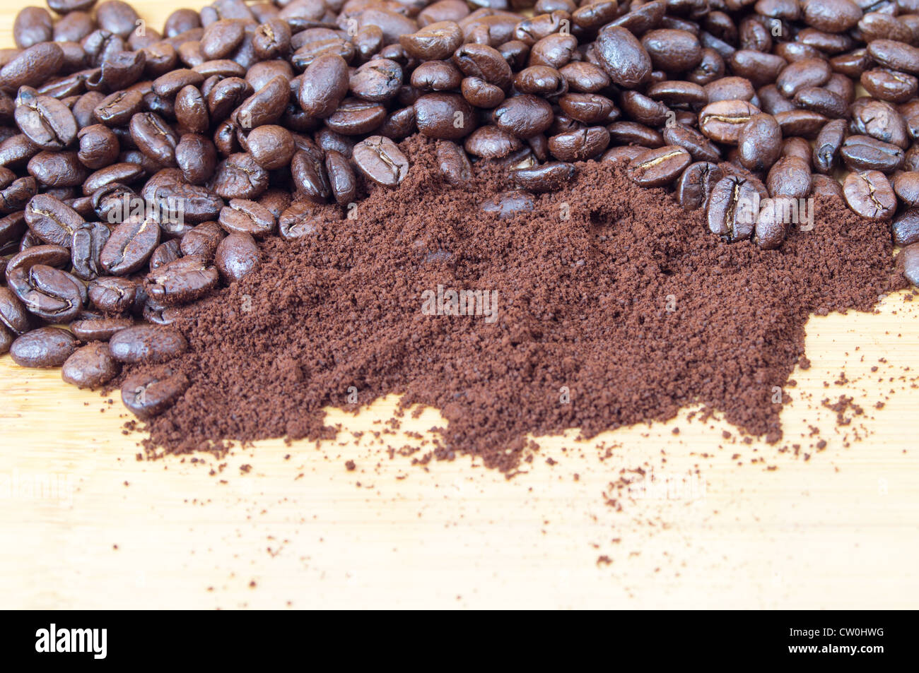 Grind to powder hi-res stock photography and images - Alamy