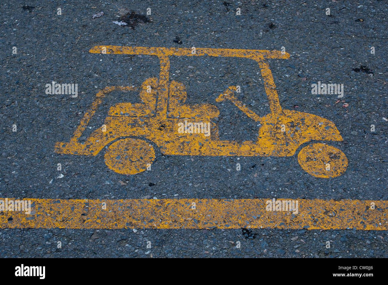 golf cart sign on the road Stock Photo - Alamy