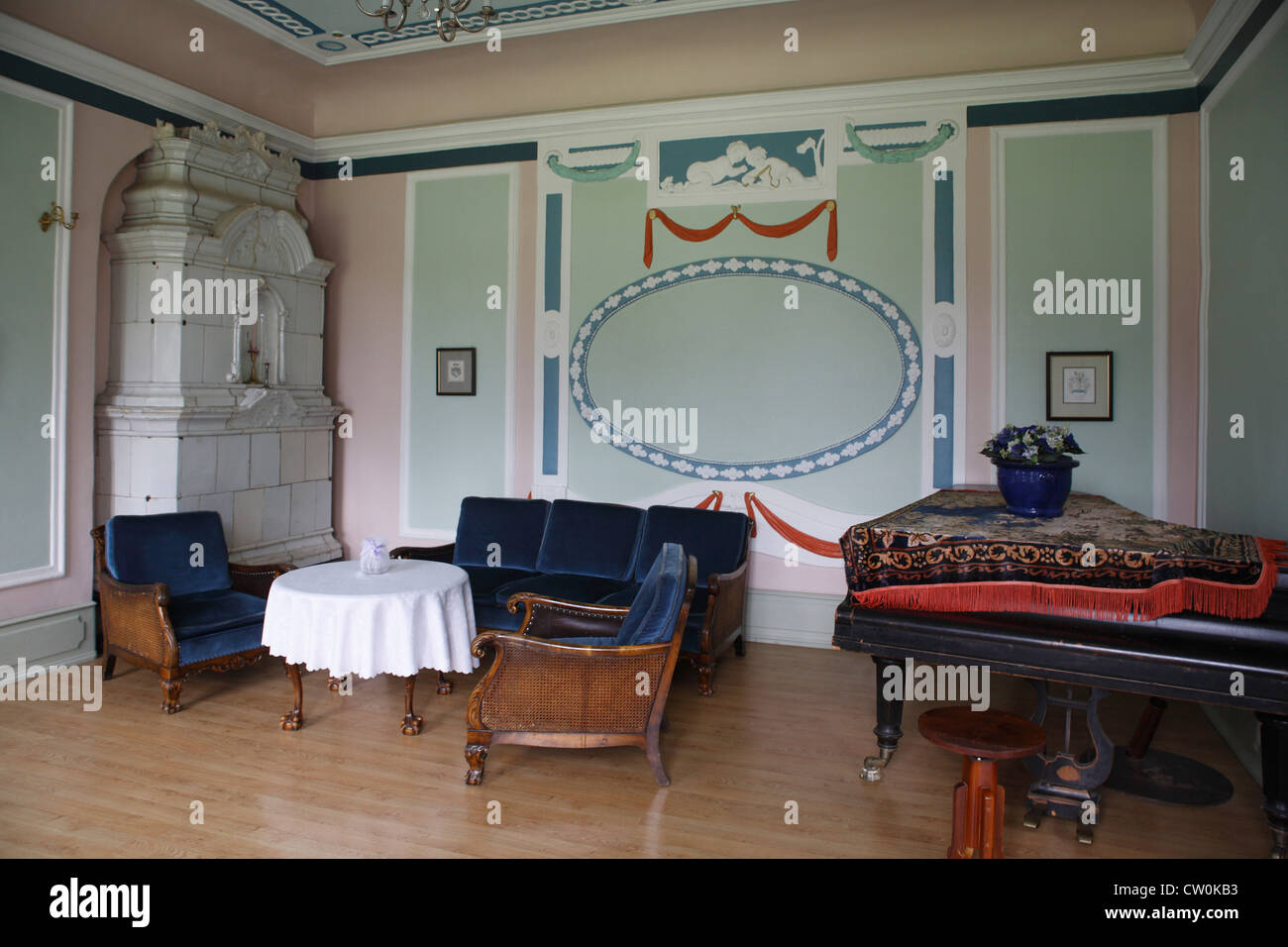 Drawing room manor hi-res stock photography and images - Alamy