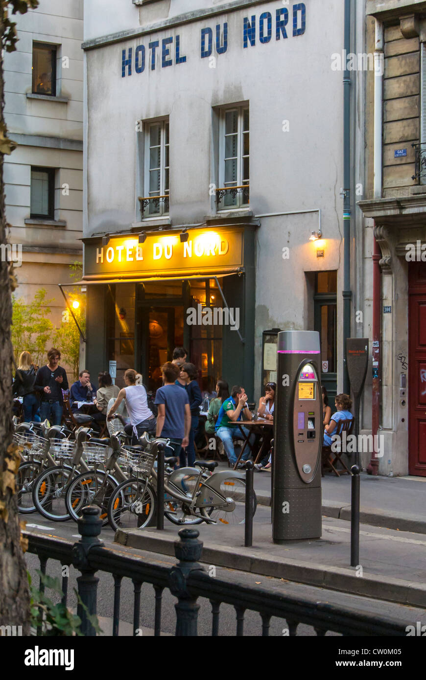 Paris, France, Young People Sharing Drinks on Terrace in Front of ...