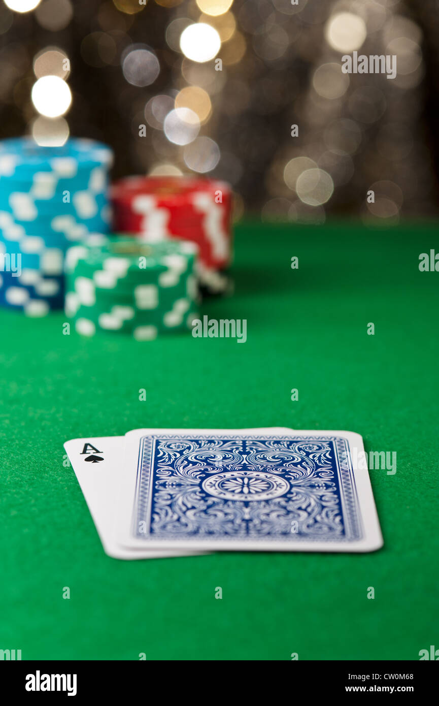 Face down card hand hi-res stock photography and images - Alamy