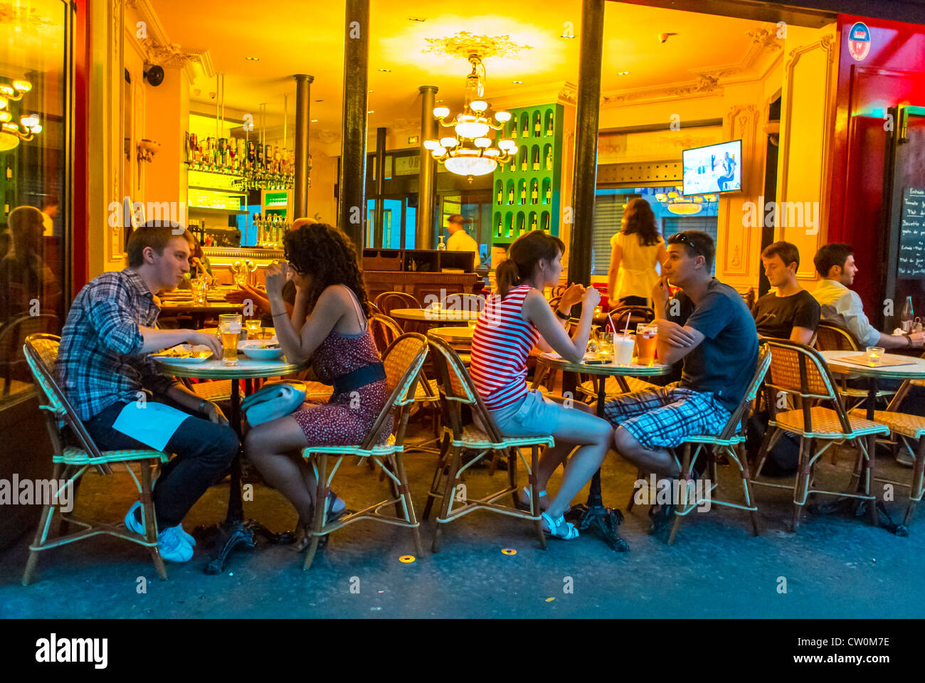 Romantic Paris, France,Young Couples drinking, Eating in Paris Café ...