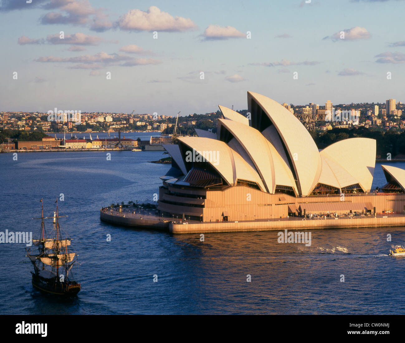 General view of the sydney opera house hi-res stock photography and ...