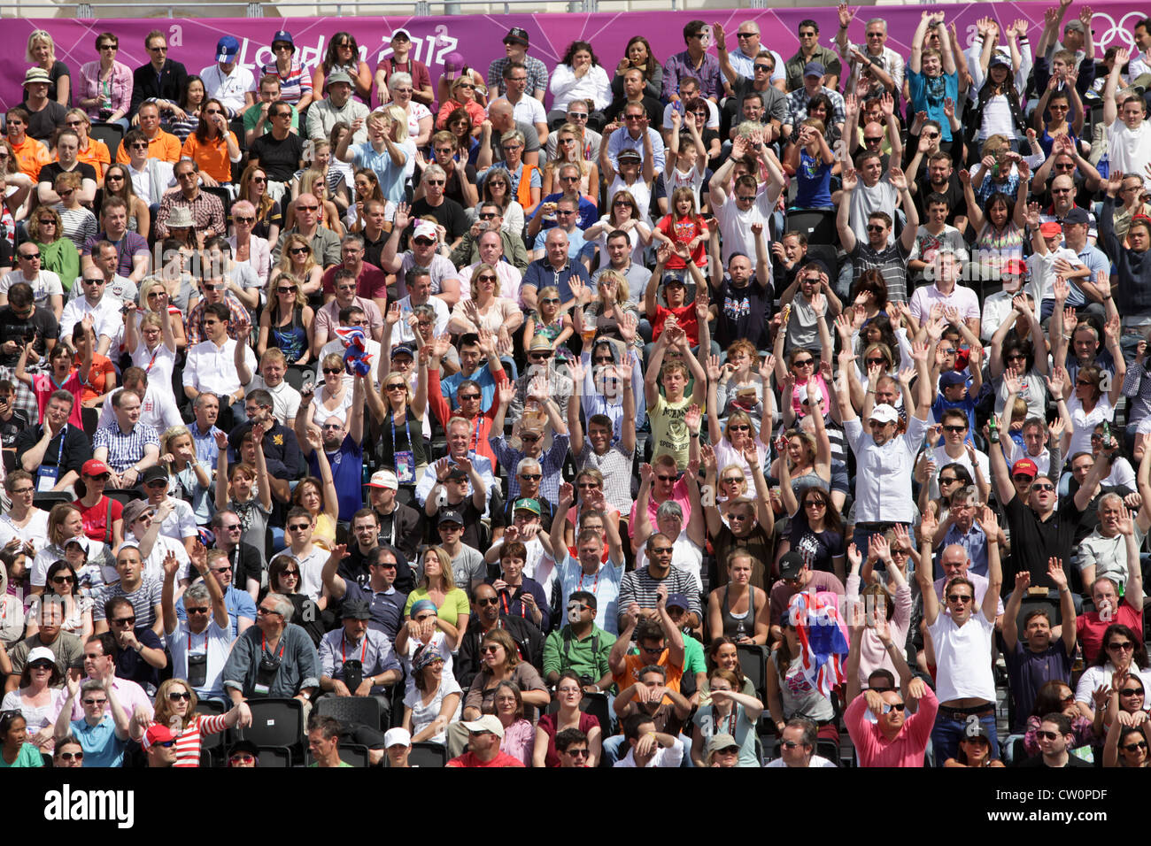 Full stands hi-res stock photography and images - Alamy